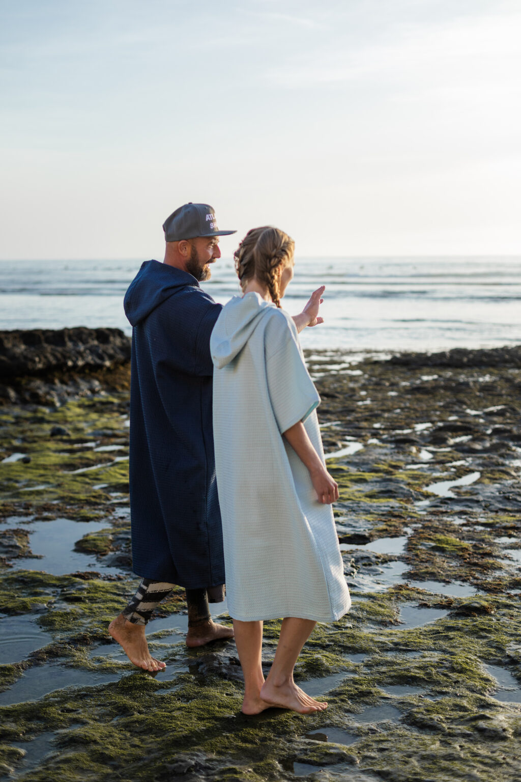 ATLANTIC SHORE | Travel Poncho in Light Blue